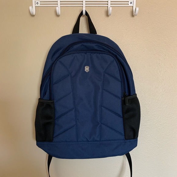 Victorinox | Bags | Victorinox Journey Travel Gear 6 Otis Padded Laptop ...